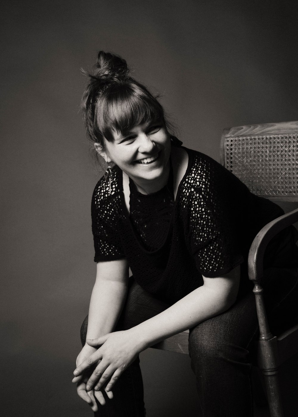 Bea Montero Presenta su Nuevo Single “Abriendo”: Una Joya Minimalista ...